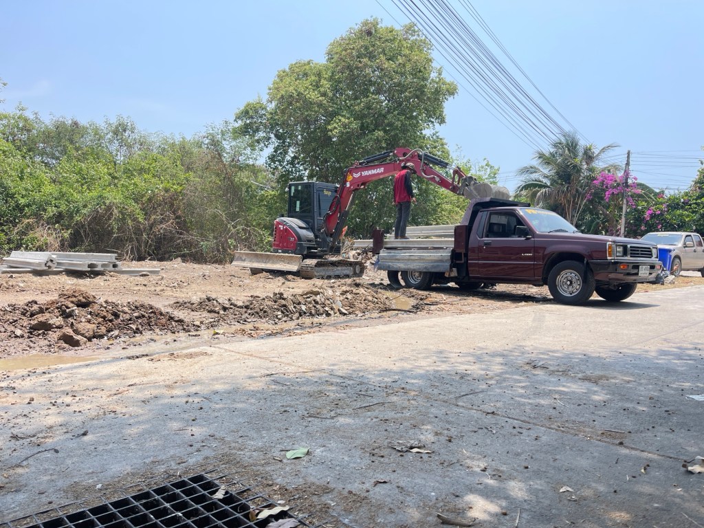 งานติดตั้งรั้วสำเร็จ 55 เมตร หัวหิน ซอย 39 – รับเหมาก่อสร้างบ้านหัวหิน ...