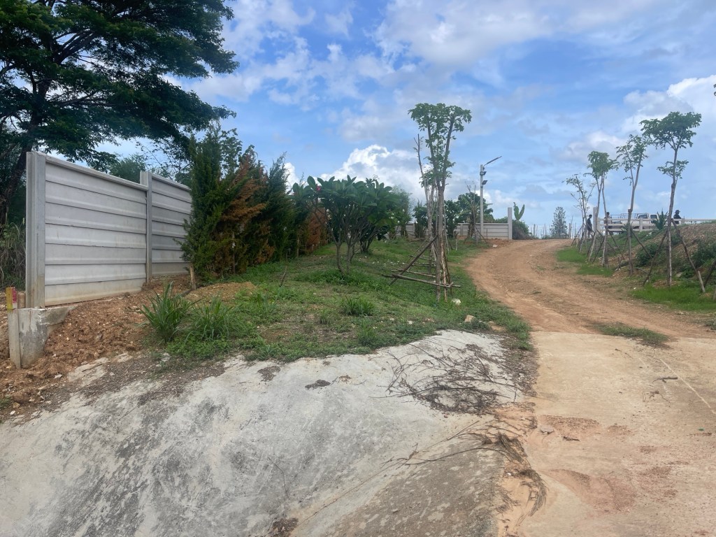 งานติดตั้งรั้วคาบอย + รั้วสำร็จรูป ต.เขากระปุก อ.ท่ายาง จ.เพชรบุรี – 💯 ...